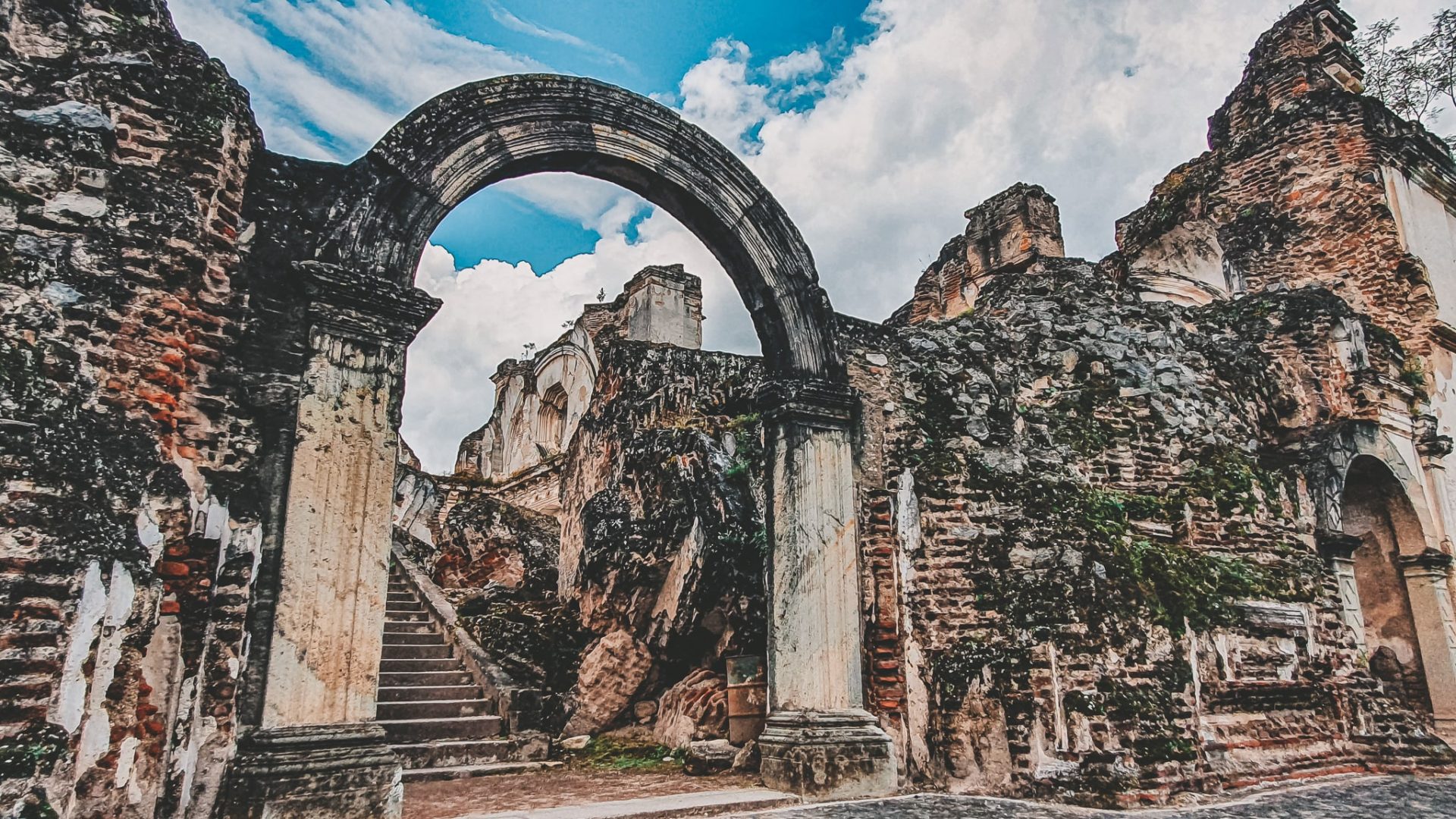 4 Stunning Colonial Ruins You Must See In Antigua Guatemala