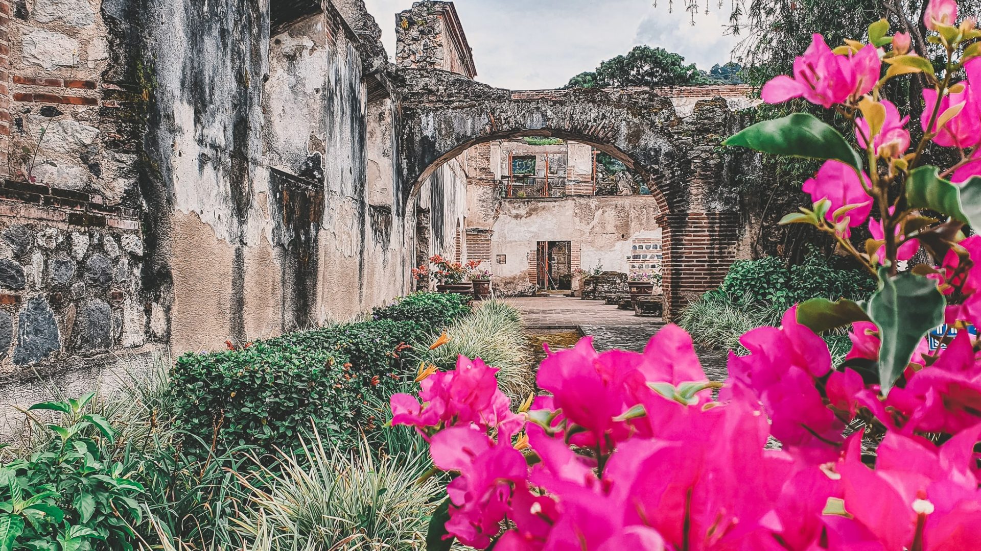 4 Stunning Colonial Ruins You Must See In Antigua Guatemala